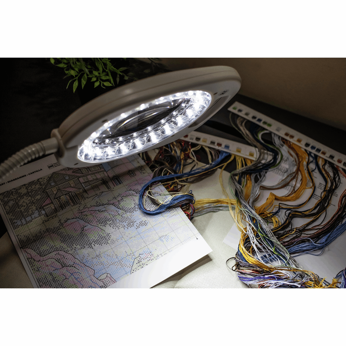 PURElite Magnifying Lamp Craft 4-in-1: European LED – SewProCrafts Ltd